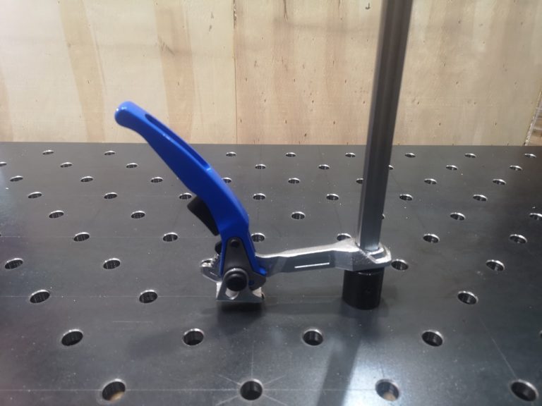 Serre joint automatique système 16